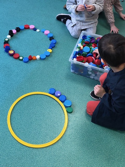 Le rond chez les PS Coquelicot - Ensemble Scolaire Sainte-Thècle